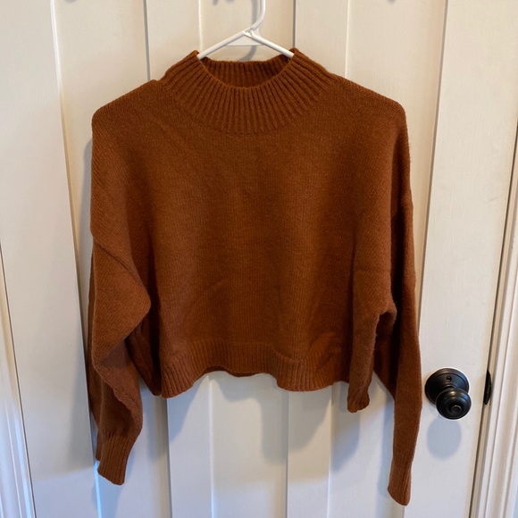 Lulus | Sweaters | Lulus Cropped Mockneck Sweater | Poshmark